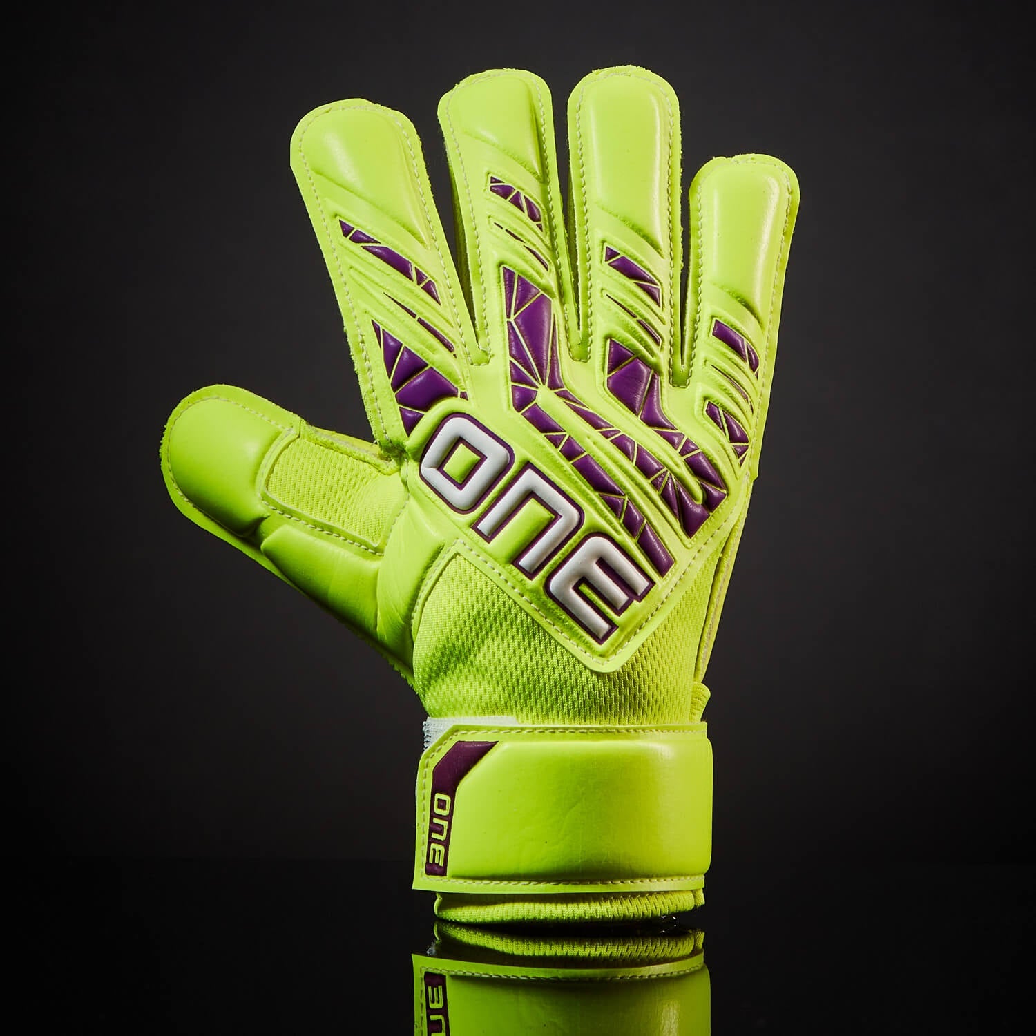 The One Glove® America | Goalkeeper Gloves