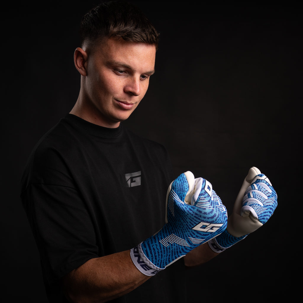 OG1 Wave | Negative Cut Goalkeeper Gloves | One Glove® America – The ...